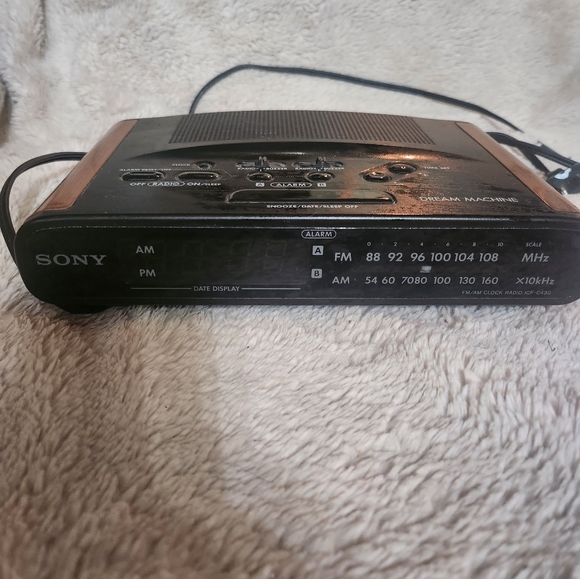 Sony | Other | Vintage Retro Sony Dream Machine Clock Radio With Wood ...